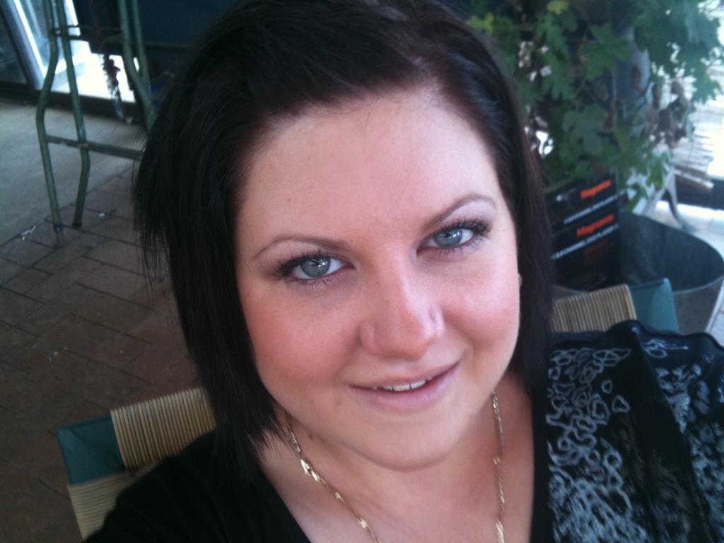 FlingFinder Adult Dating: Canberra Women: "missmegan"